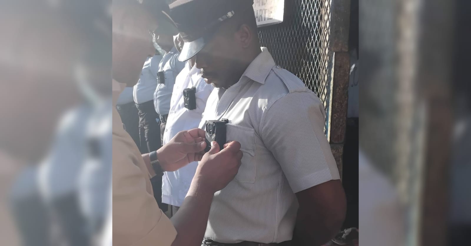 Prison officers equipped with body cameras - Ignite News